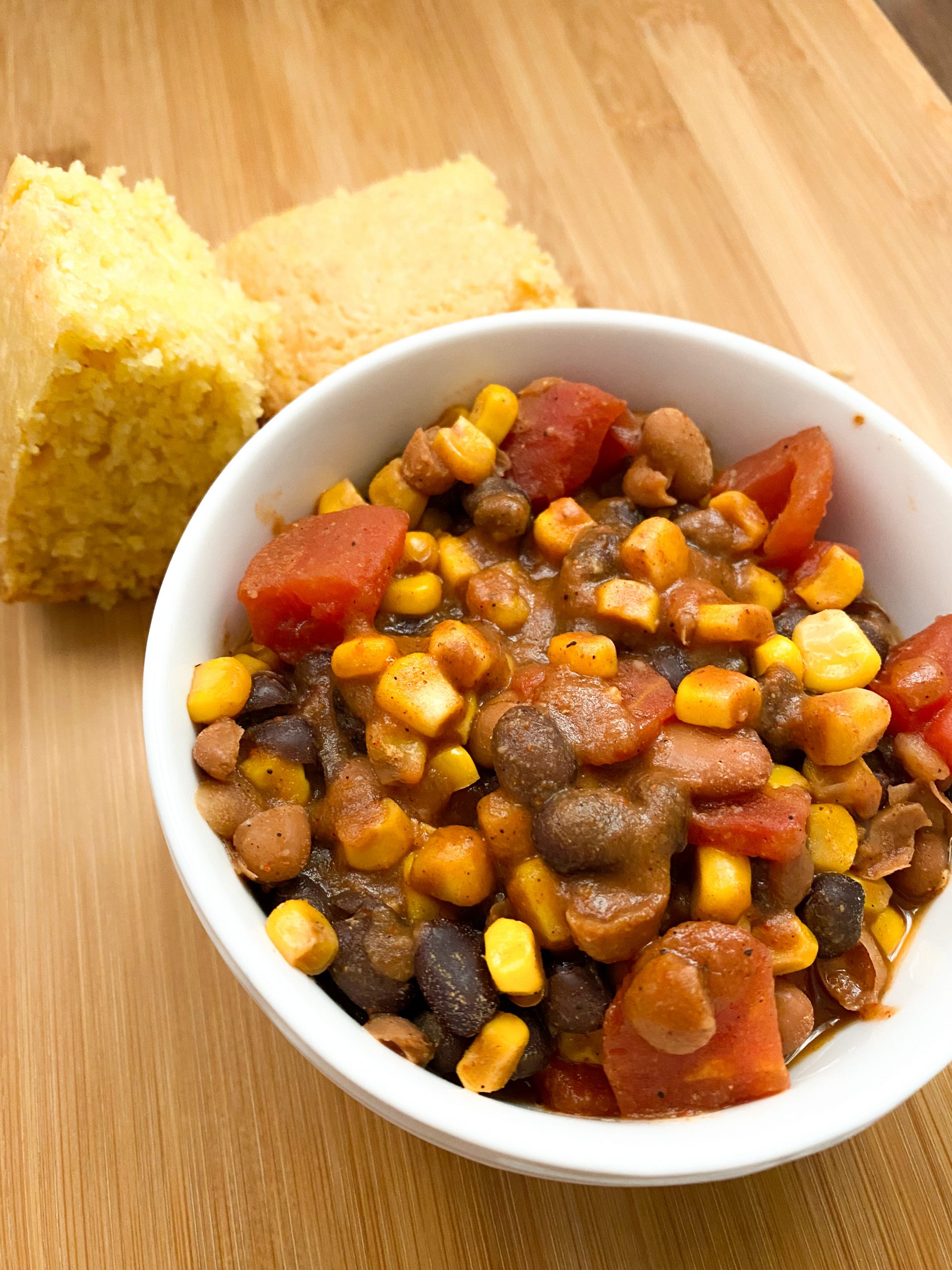 Easy Southwestern Chili | She's Plantastic